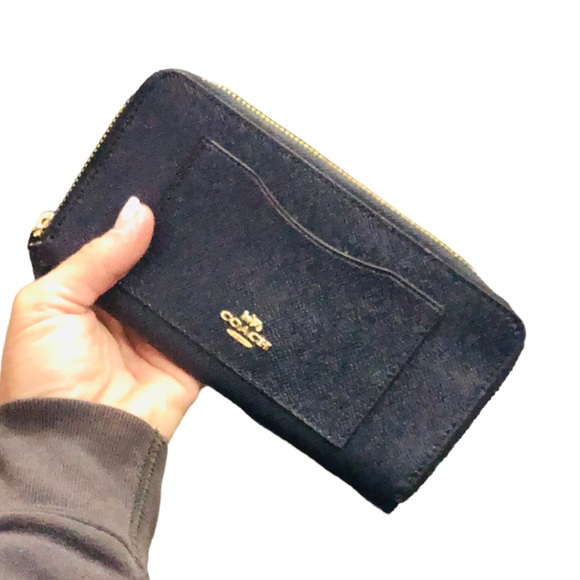 Coach | Bags | Coach Accordian Zip Around Crossgrain Leather Wallet In ...